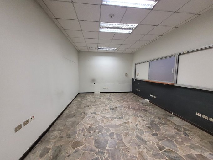Oficina en Arriendo en Santiago, Bandera 655, Santiago, Región ...