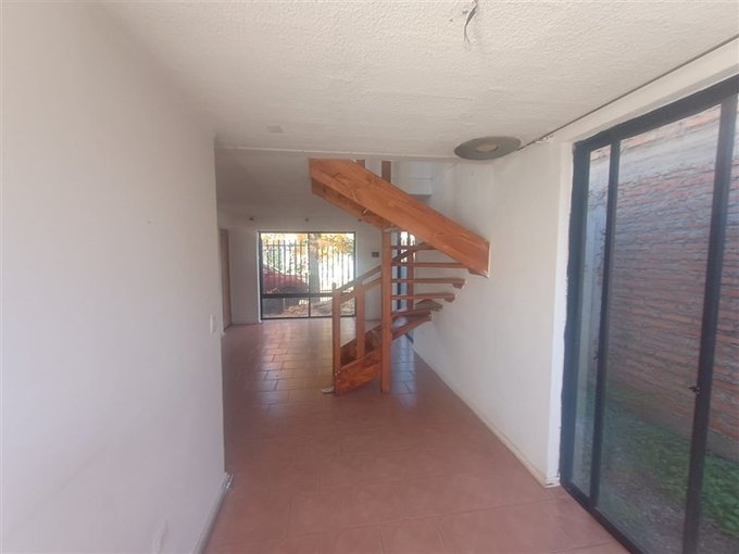 Casa en Venta en Linares, En Venta Casa Aislada con 2° Piso en Avenida ...